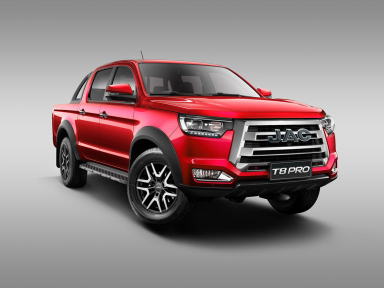 JAC celuje w Forda i Toyotę. Drugi model T8 Pro w drodze do Polski