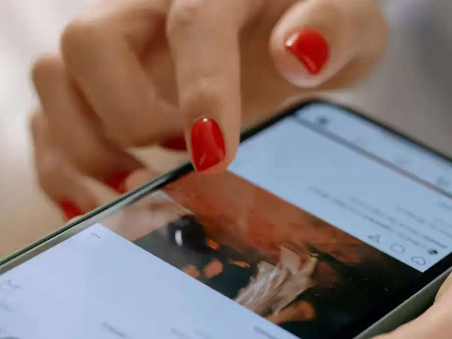 Tech Tips: Watch any reels directly on Whatsapp instead of Instagram ...