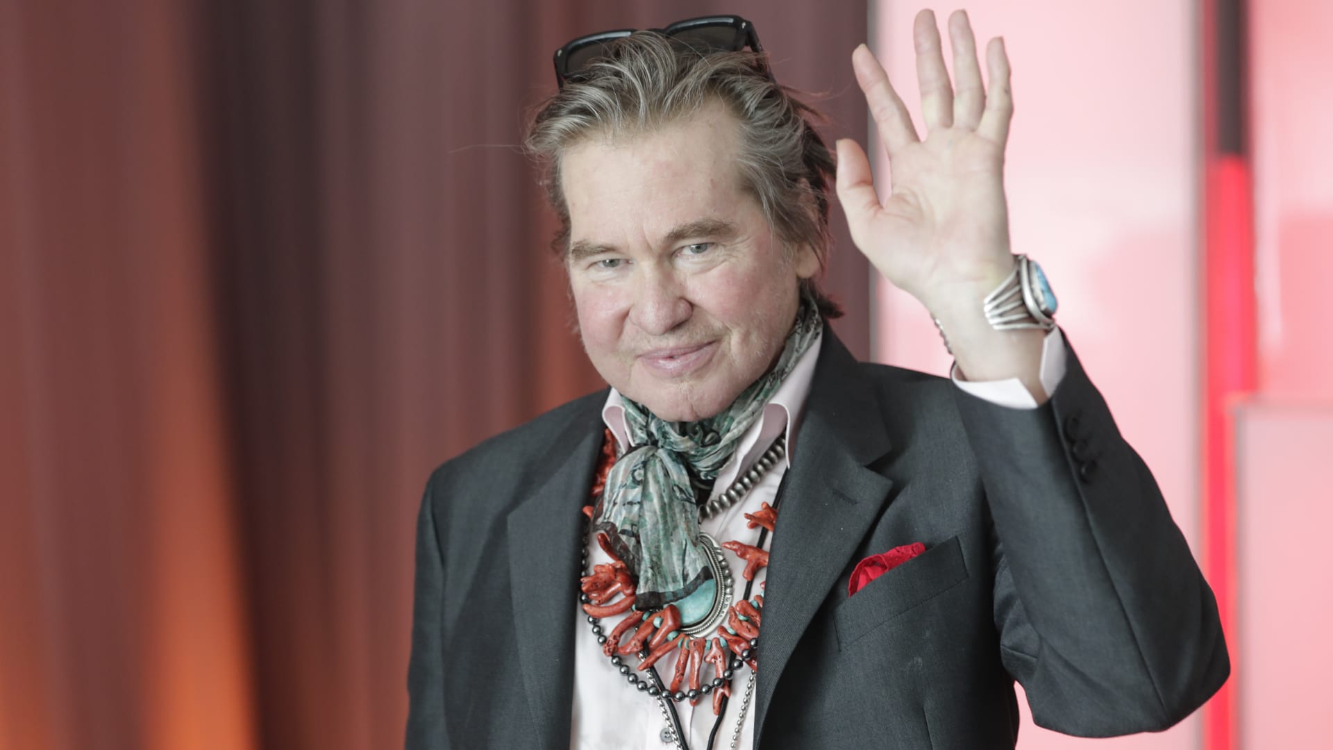 'Heat' and 'Top Gun' Actor Val Kilmer Dead: Michael Mann, Francis Ford ...