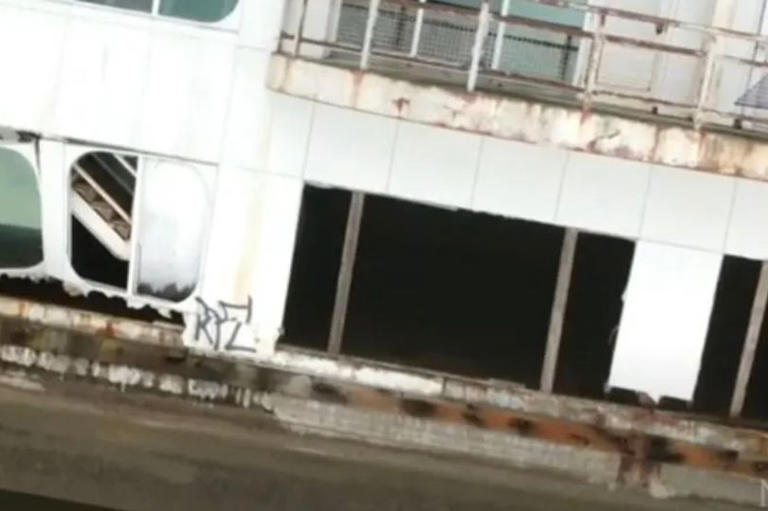 Iconic floating McDonald's 'McBarge' tragically sinks as officials ...