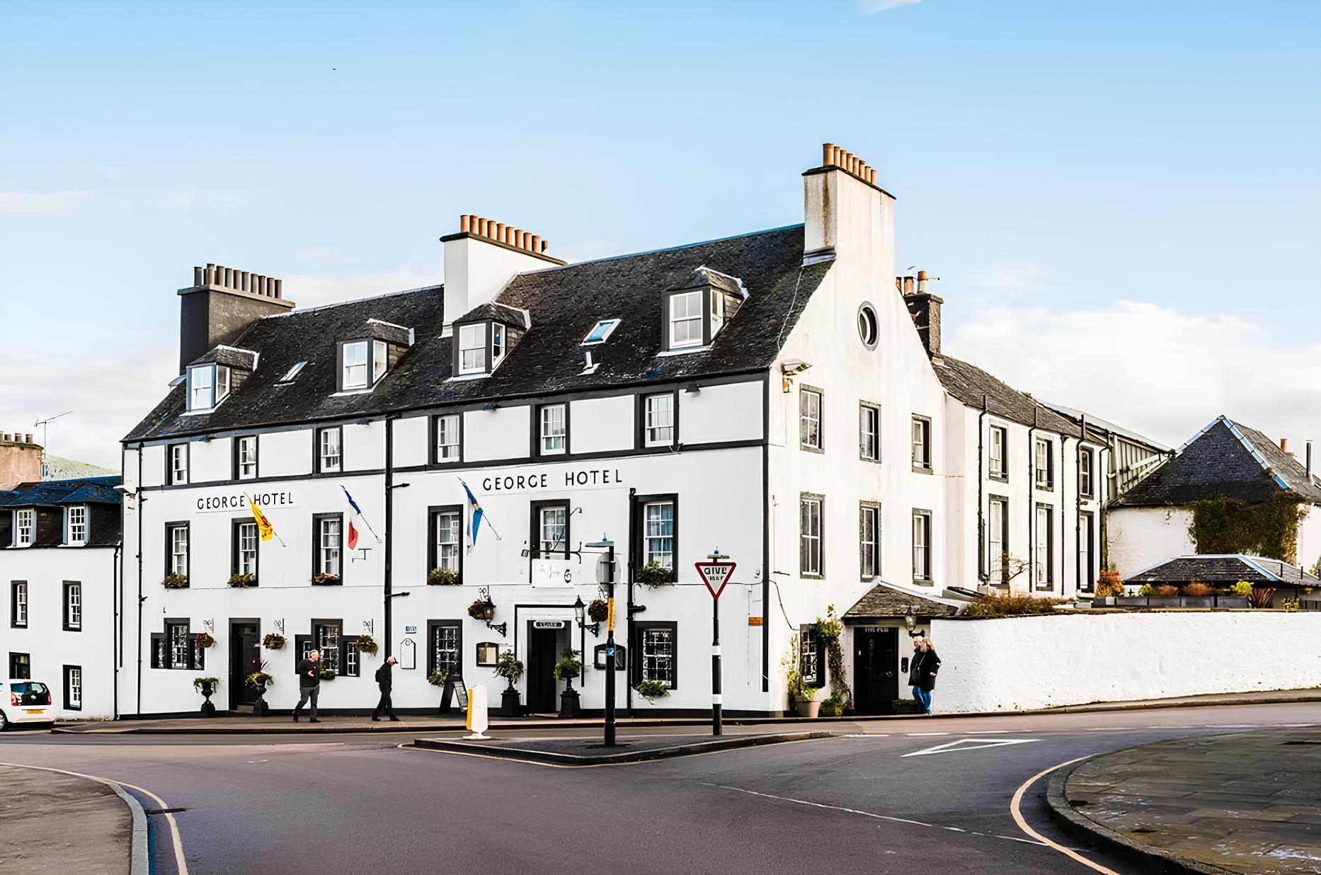 Historic Inveraray hotel enters administration