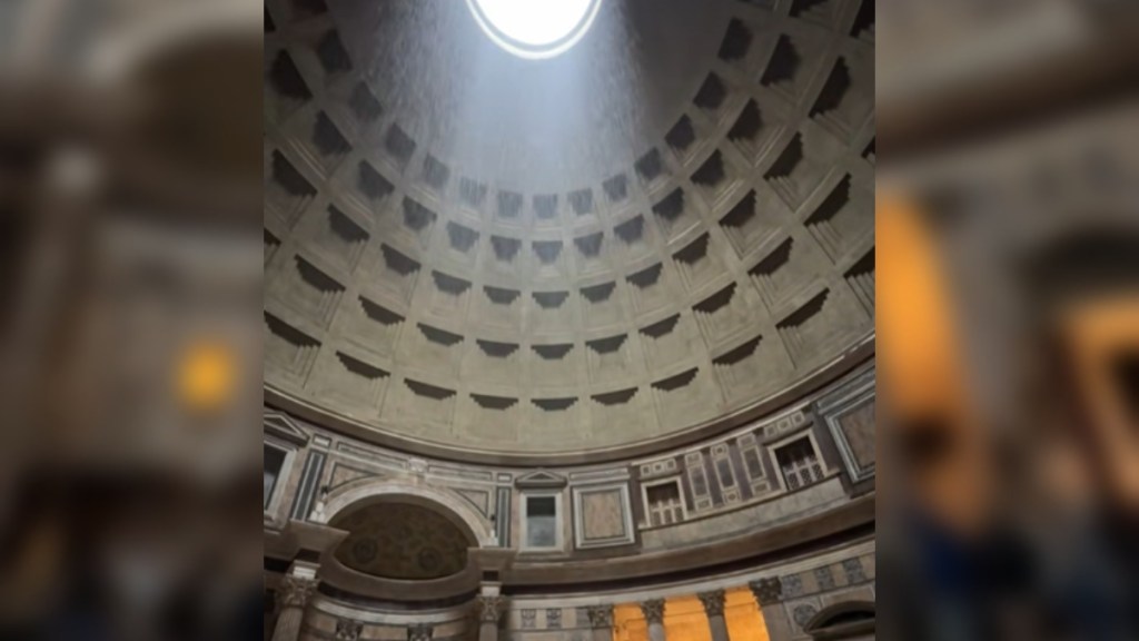 Simply Angelic: Tourist Captures Mesmerizing Moment It Begins Raining ...