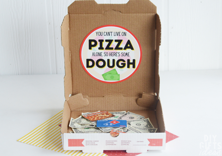 DIY Pizza Graduation Money Gift Idea