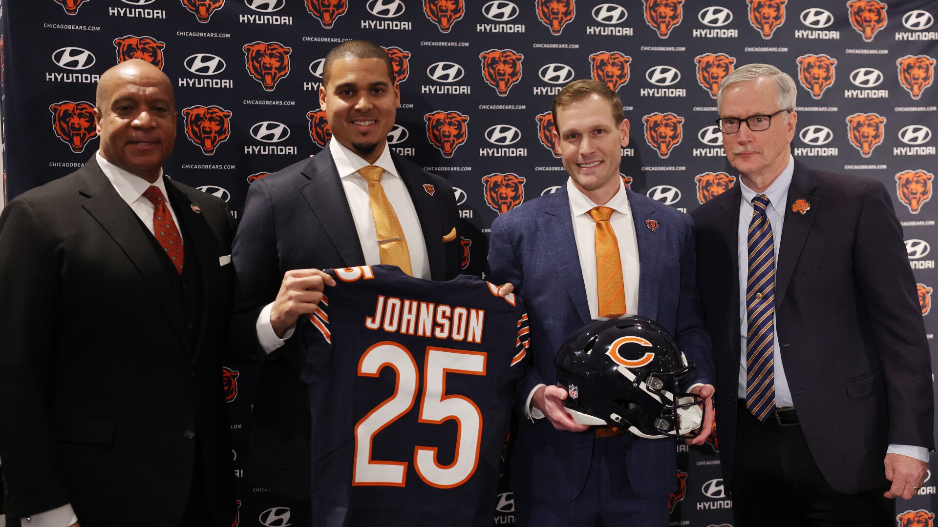 Bears CEO Kevin Warren knew Ben Johnson was the Bears' pick 10 minutes ...
