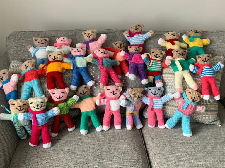 Still knitting at ninety to bring comfort and joy to patients in Lagan ...