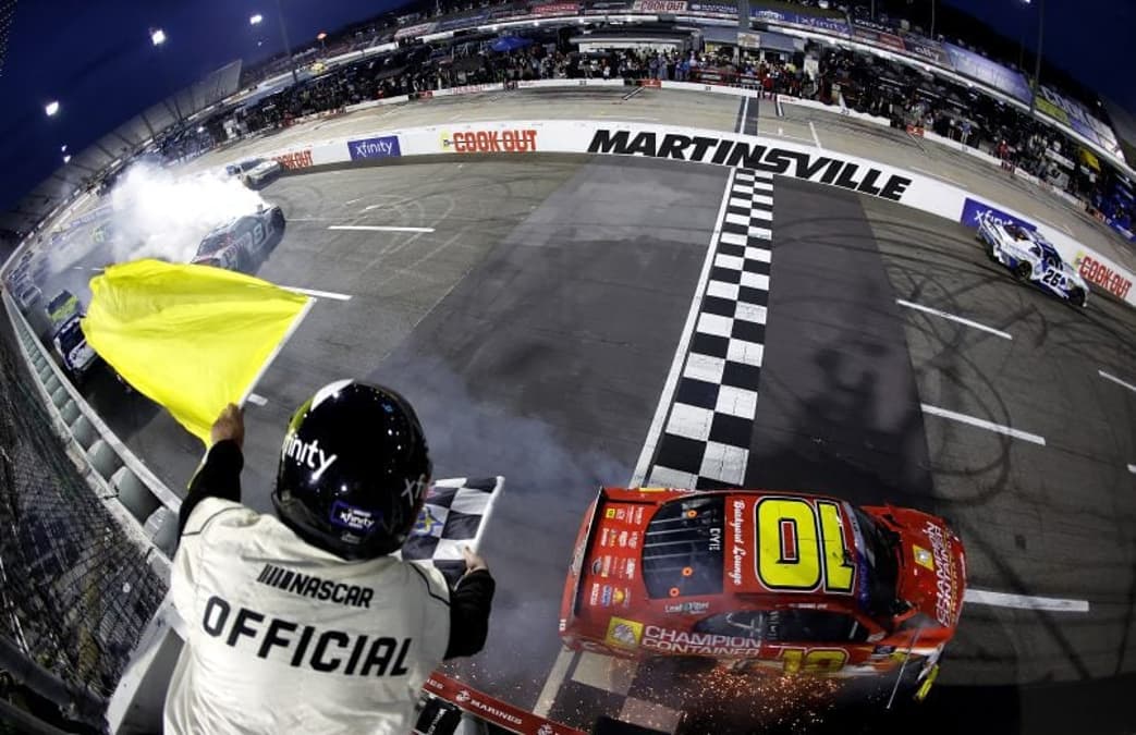 Nascar deduz 50 pontos de piloto por batida proposital na Xfinity em ...