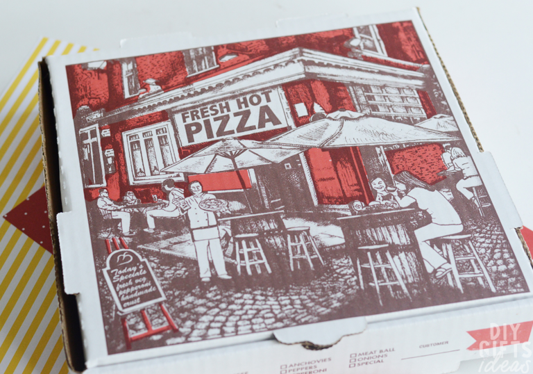 DIY Pizza Graduation Money Gift Idea