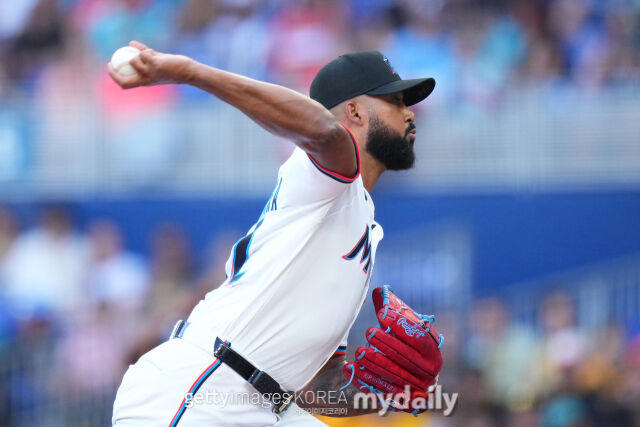 최다패 1위→사이영상→토미존 수술→컴백…576일 만에 감격의 승리, KKK 158km 메츠 타선 잠재우다