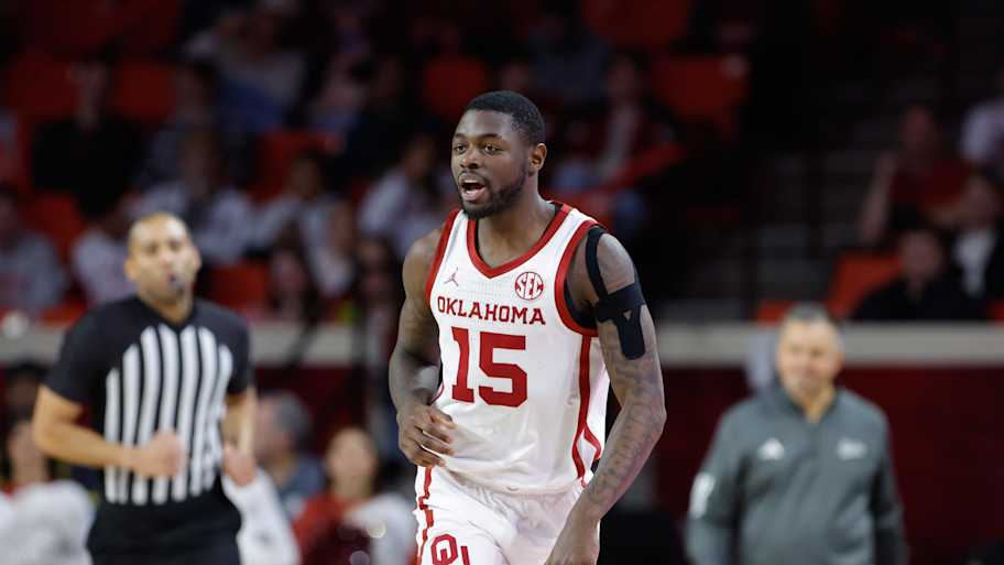 Report: Oklahoma Guard Duke Miles Enters Transfer Portal