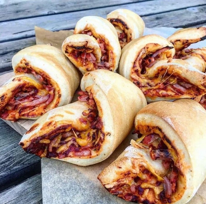 Make-Ahead Pizza Rolls for Lunchboxes: Perfect for Snack Time
