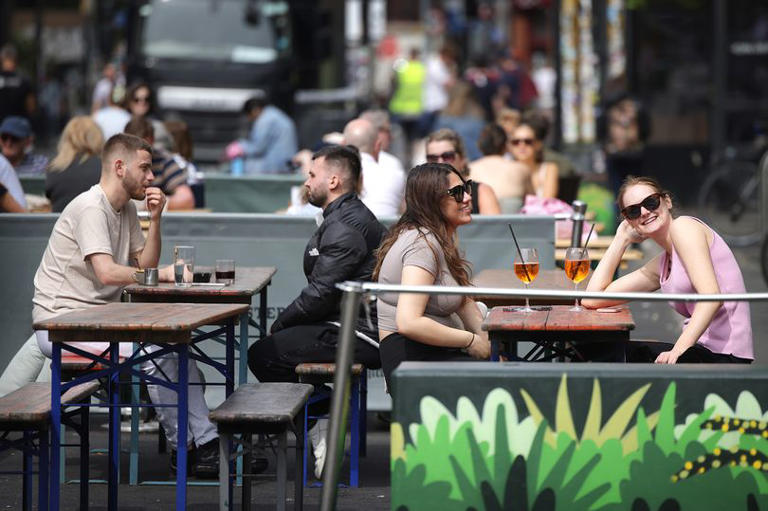 Exact date Greater Manchester set to be warmer than Turkey as Met ...