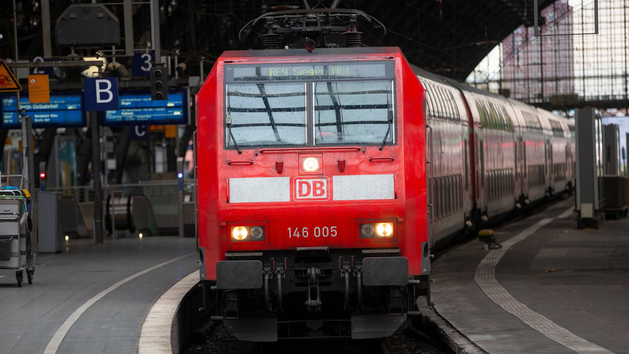 Zug RE9 Siegen-Köln: Baustelle im Mai - was Reisende wissen müssen