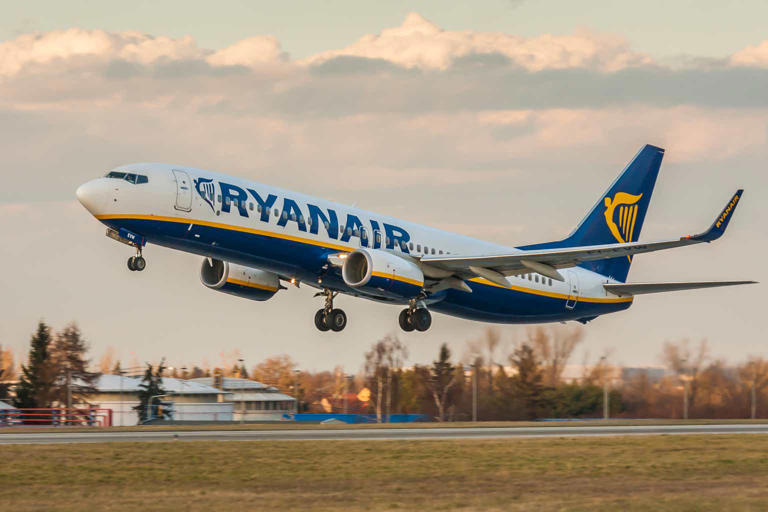 Ryanair first European carrier to fly 200M passengers in a year