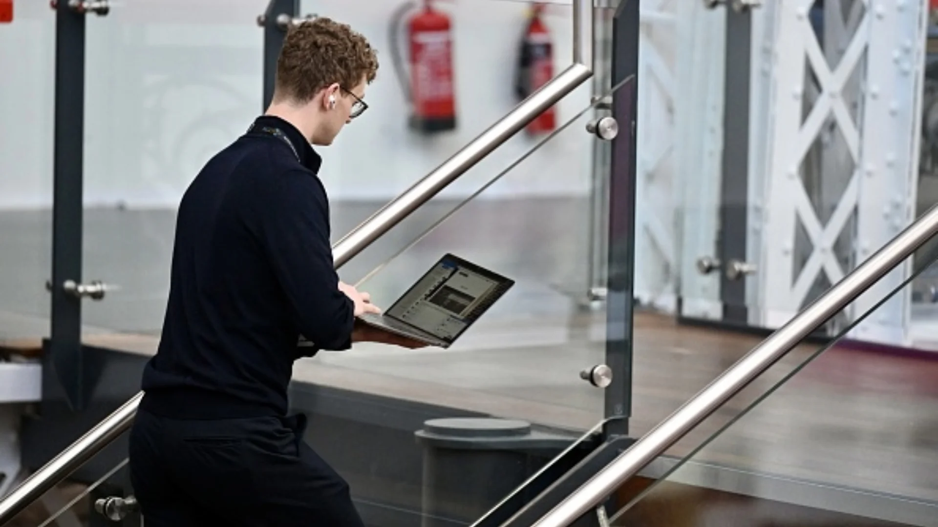 Arm and Qualcomm Enter Bidding War for UK Chip Designer Alphawave