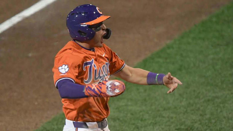 Clemson Baseball Slugs Way Past Georgia Southern on Way to California