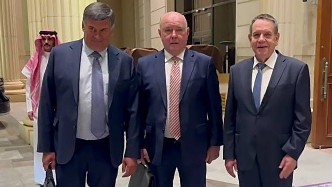 Bilder: Putin schickt FSB-Geheimdienstler zu Ukraine-Verhandlungen in Riad