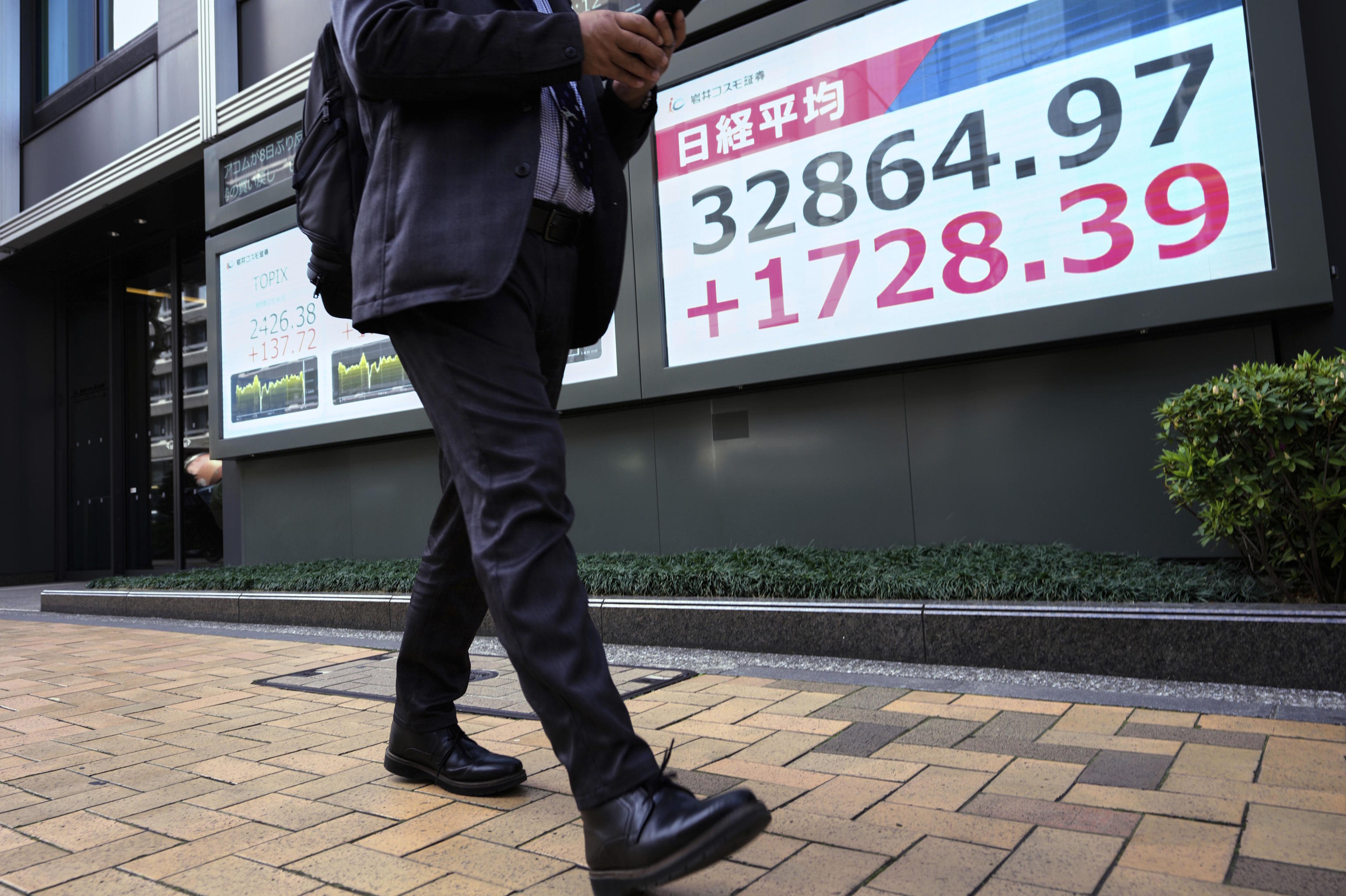 Stock markets bleed again on the day Trump's tariffs come into effect