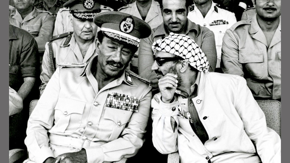 Arafat y Sadat inician pláticas