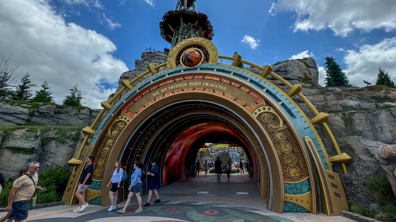 First Look at How to Train Your Dragon – Isle of Berk: Epic Universe ...