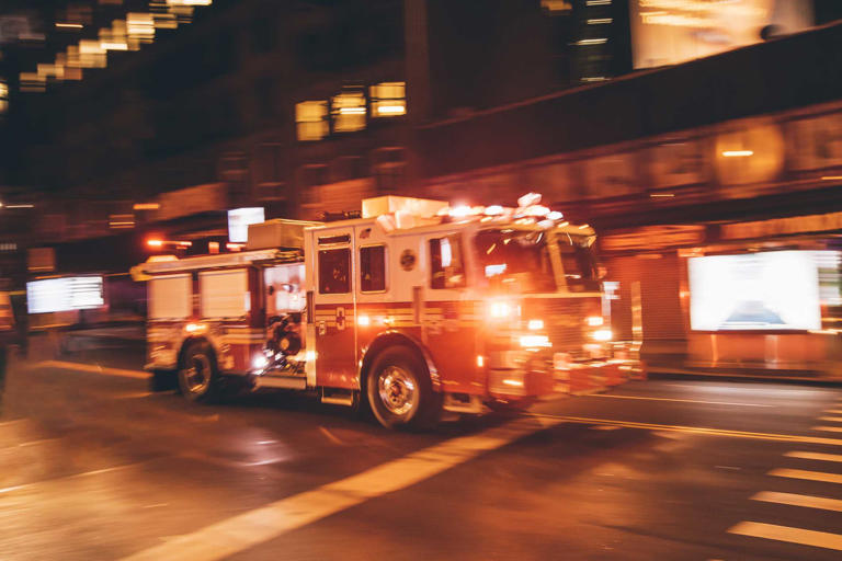 Crews tackle early morning apartment fire