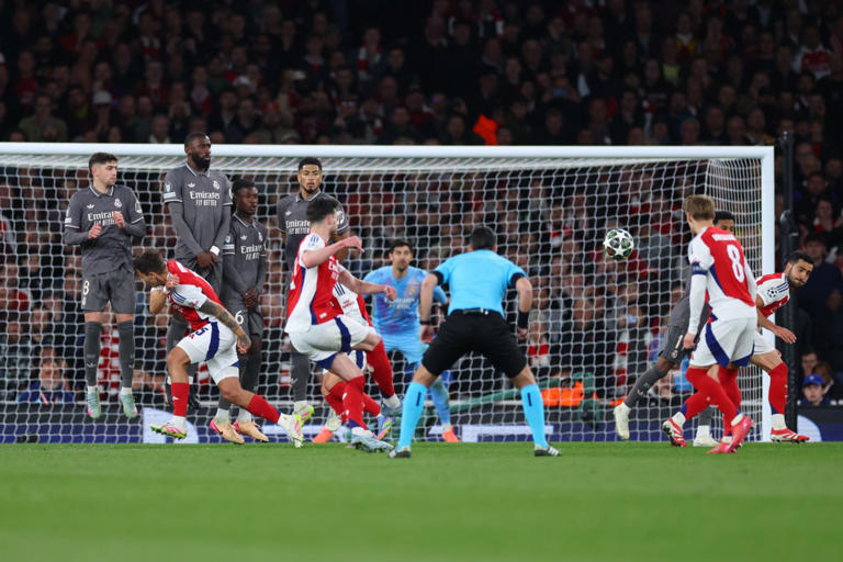 Wesley Sneijder disagrees with Declan Rice free-kick magic after Arsenal beat Real Madrid