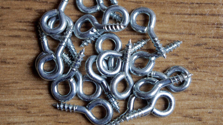 When To Use Eye Screws For Hanging Picture Frames