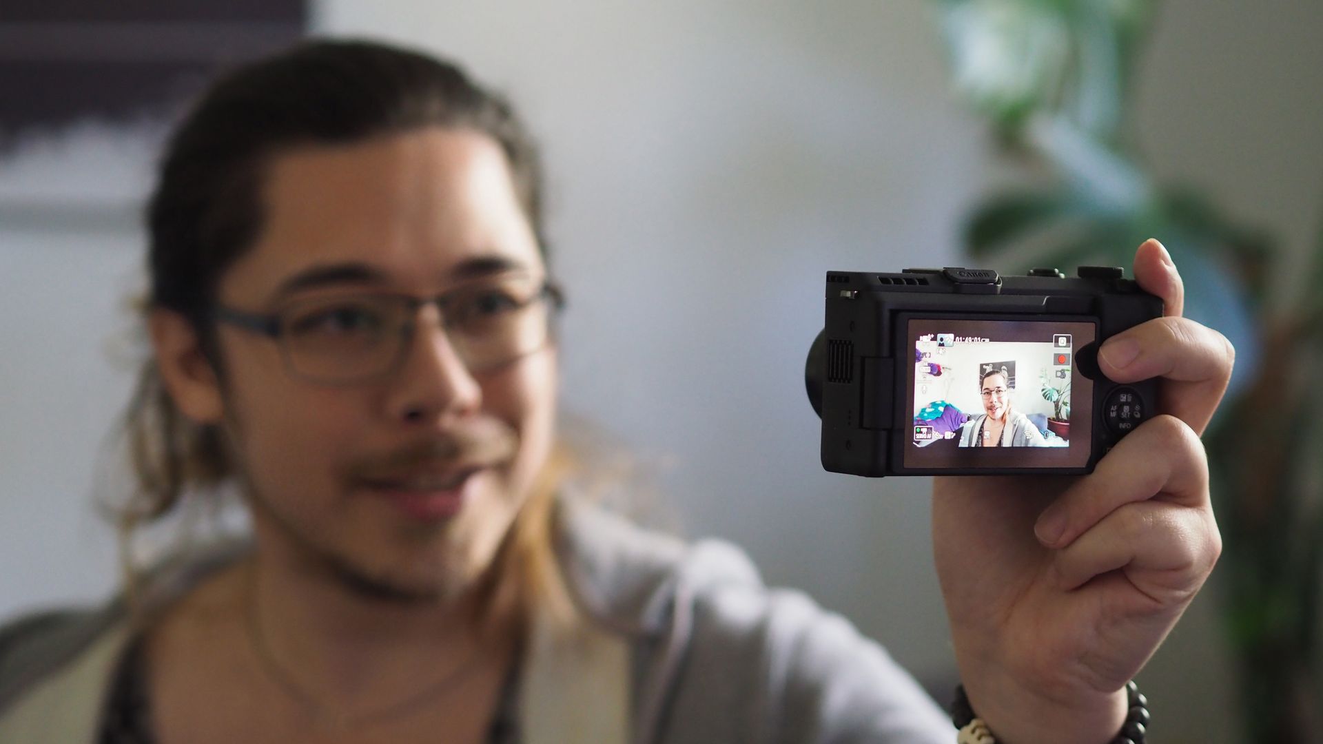 What's the best vlog camera for beginners?