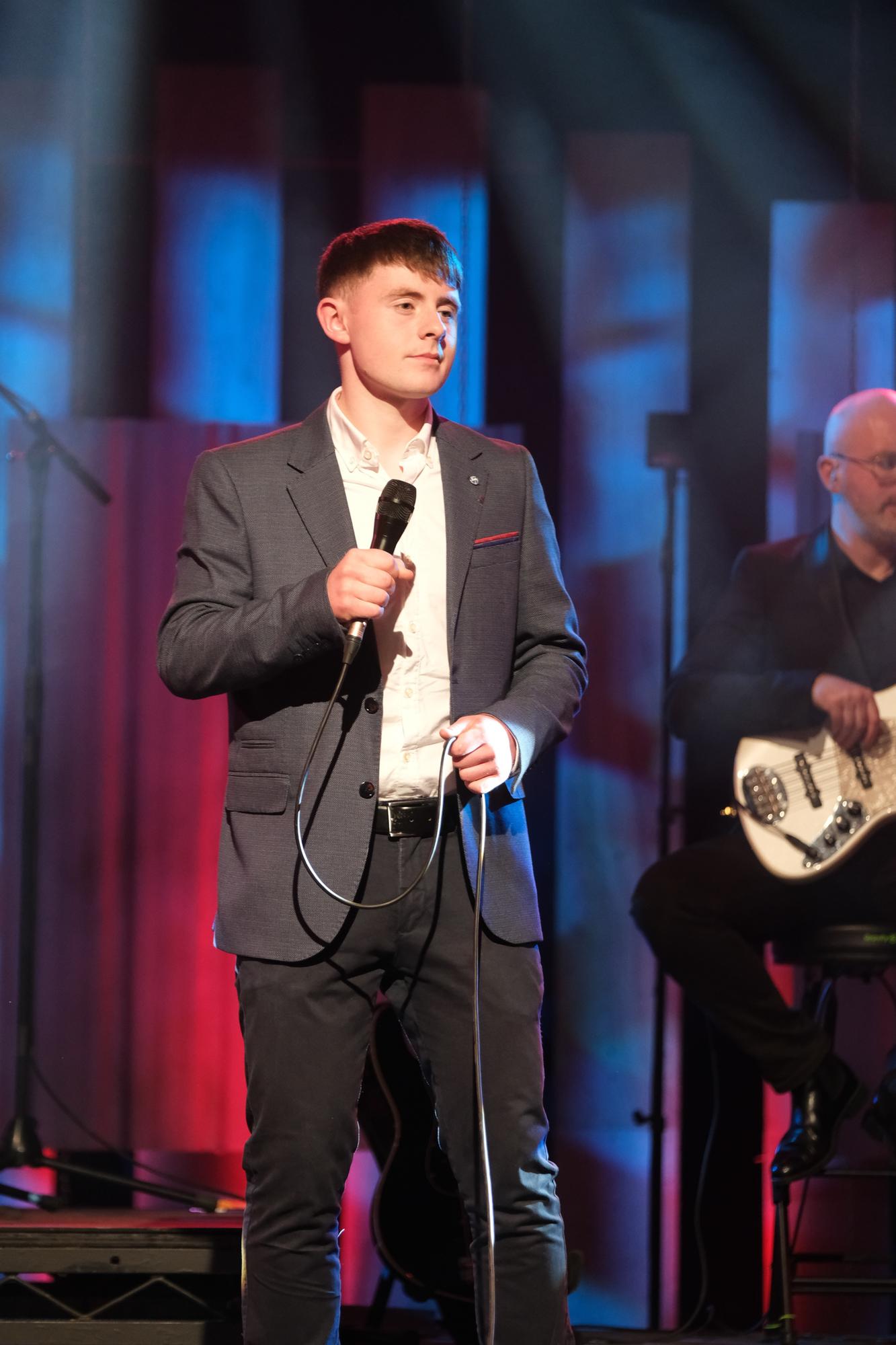 Fermanagh’s singing farmer is through to Glór Tíre grand-final