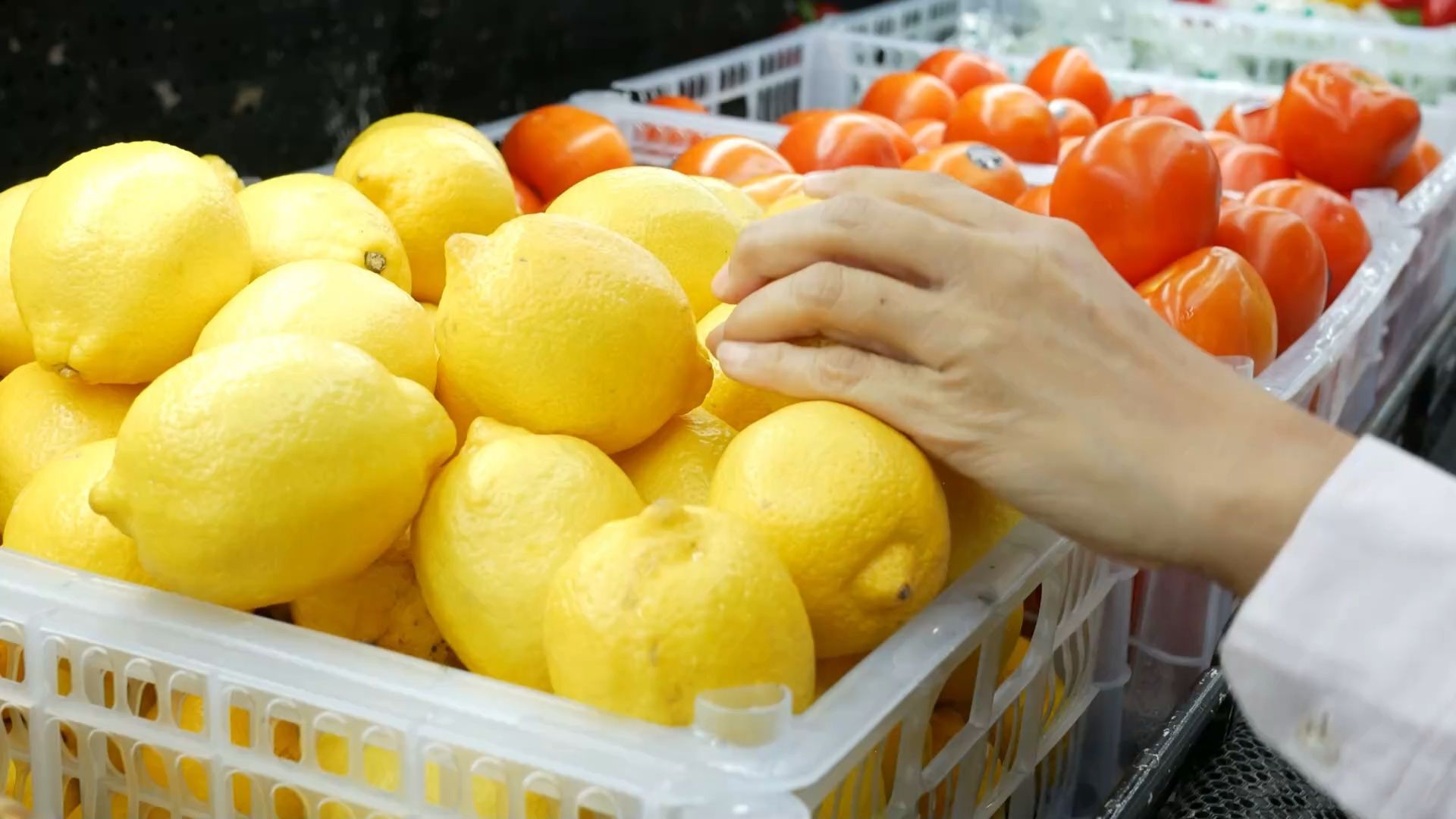 Der Übeltäter Schimmel: So bleiben Zitronen daheim lange frisch