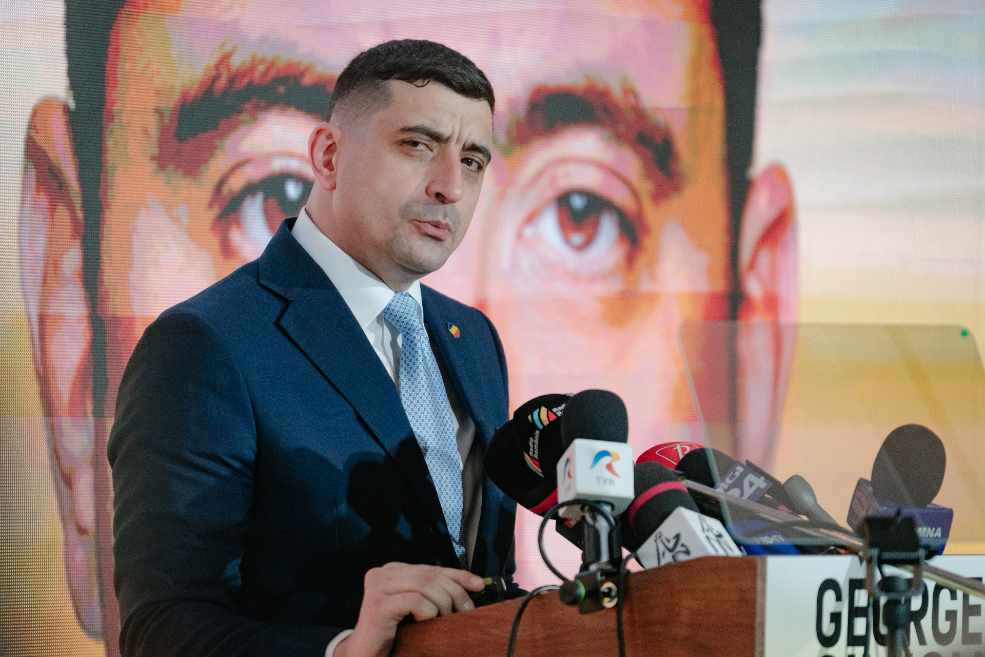New hard-right candidate leads Romanian polls after replacing Trump ...