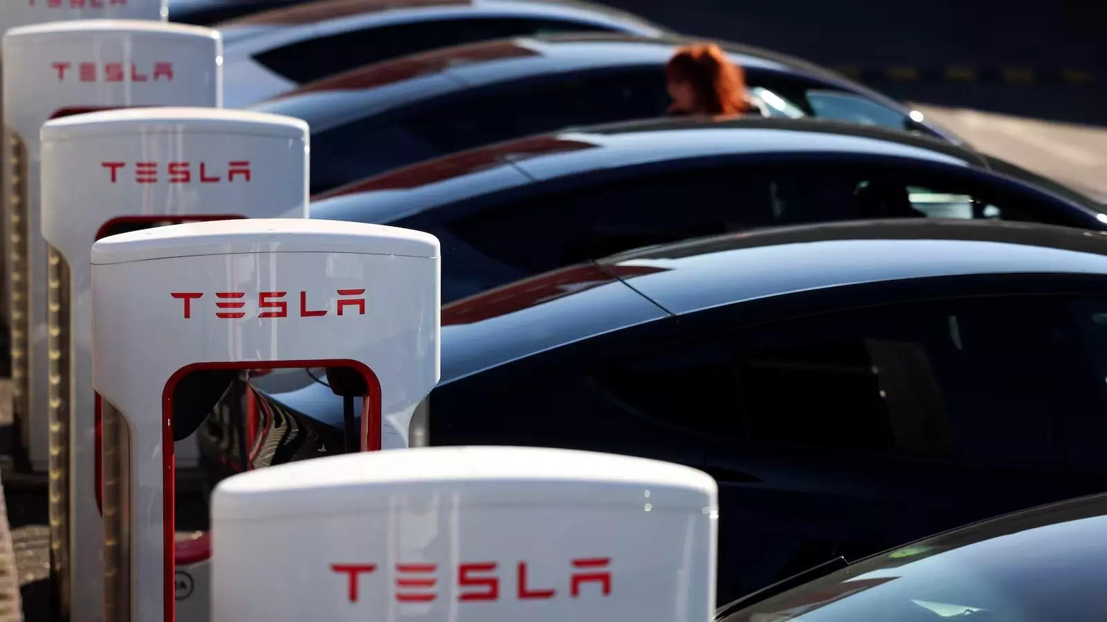 Tesla’s $584 billion wipeout: 4 forces behind the EV giant’s ...