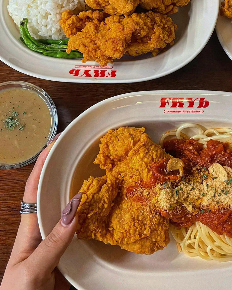 Fried chicken restaurant in Seoul satisfies Jollibee cravings with its ...