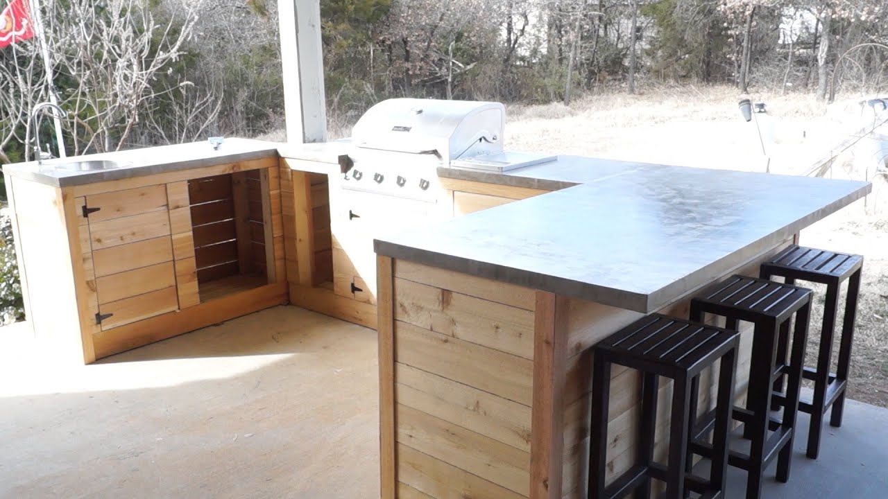 How to Build a Sleek Outdoor Kitchen With BBQ and Bar at Minimal Cost
