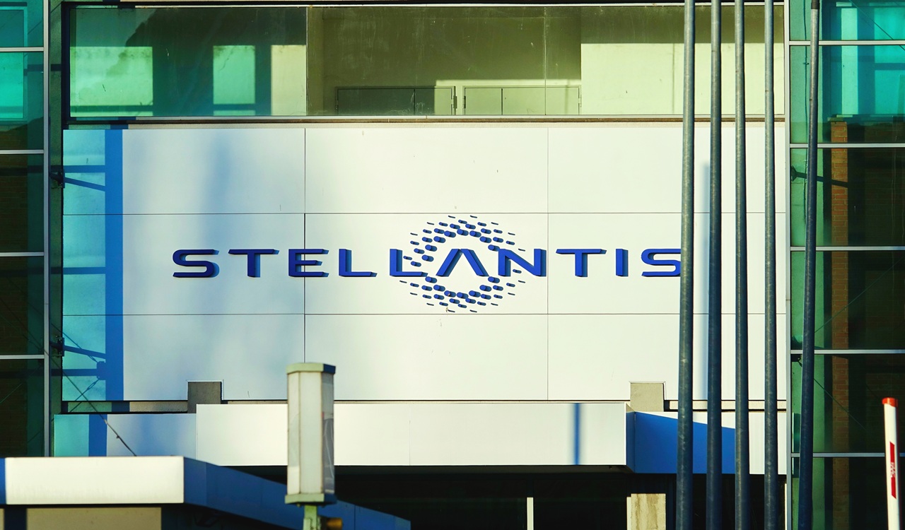 Taking on the Burden: Stellantis Offers to Pay Its Suppliers' Tariffs Costs