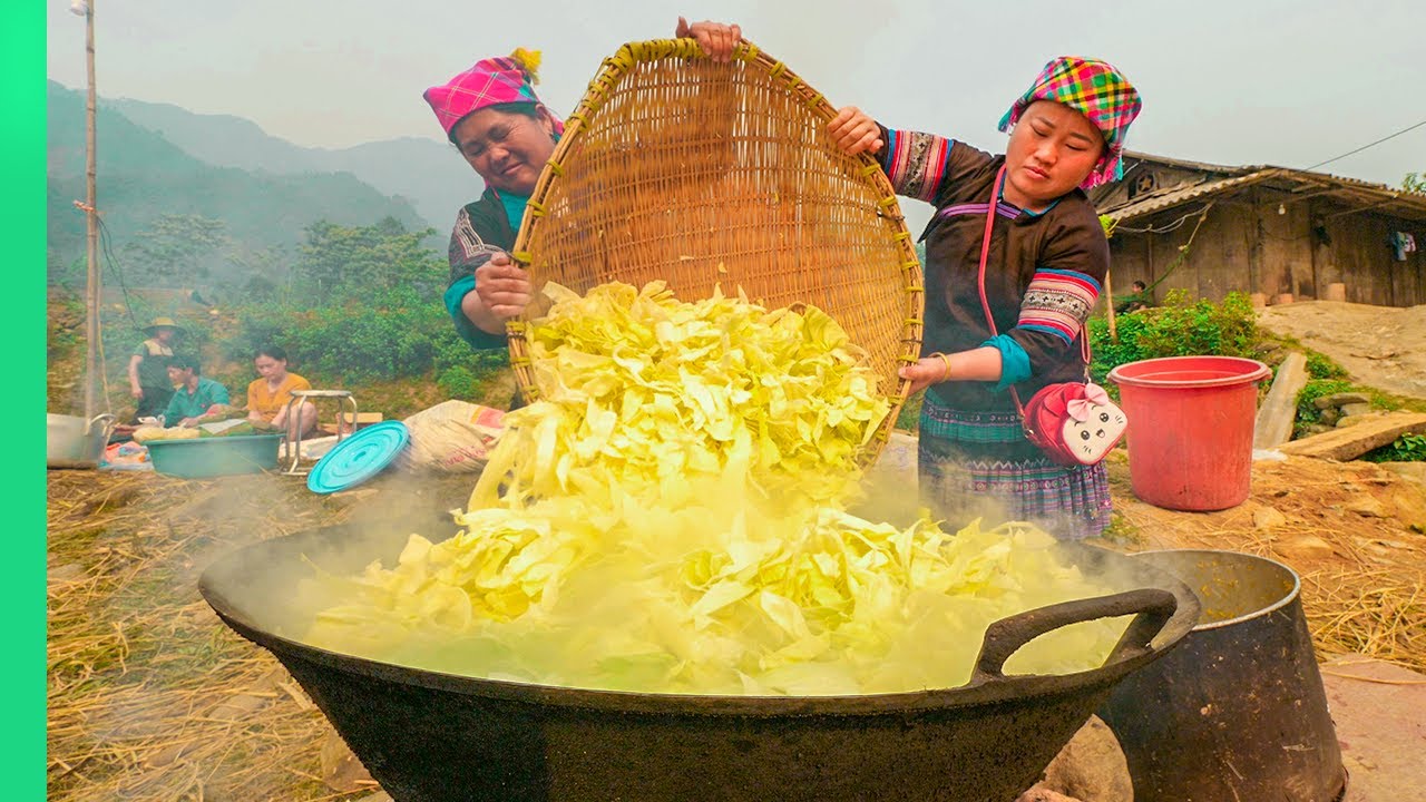 Hmong army cooks feast for 500 villagers