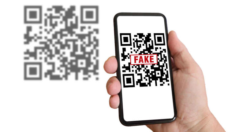 Travel scams and fake QR codes: 5 key warnings from McAfee’s holiday report
