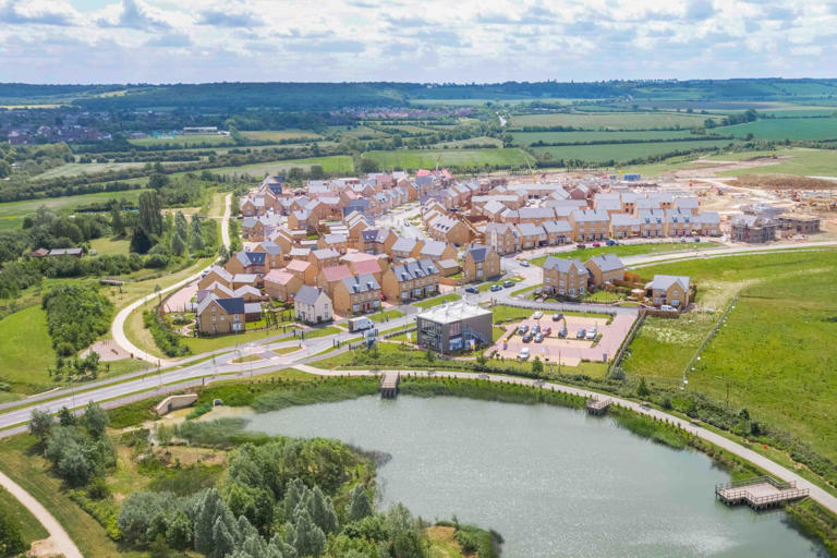 Bedfordshire homebuilder reveals top tips for a suitable work-life ...