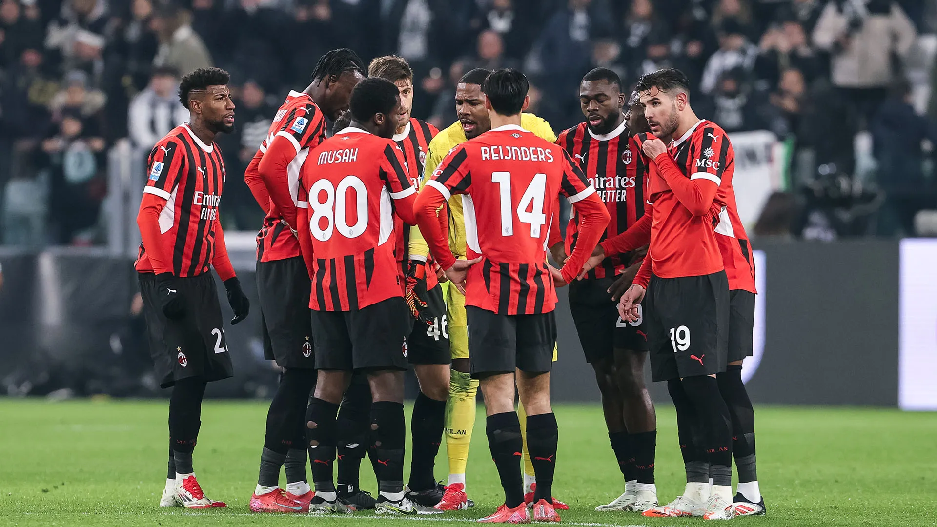 Milan, ultima offerta di rinnovo al campione: firma o addio. Le foto