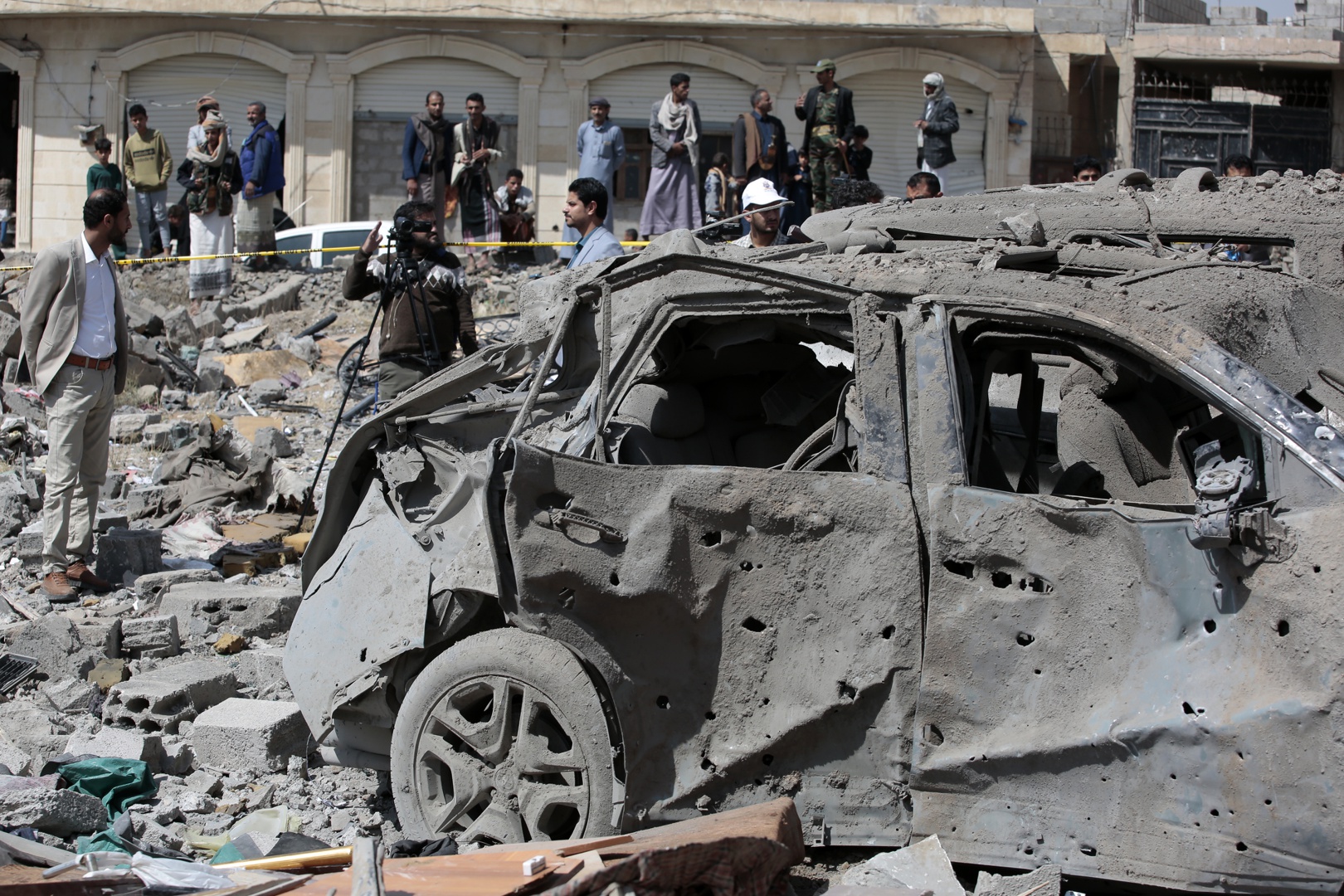 Hutíes reivindican un nuevo ataque contra Tel Aviv y buques militares ...