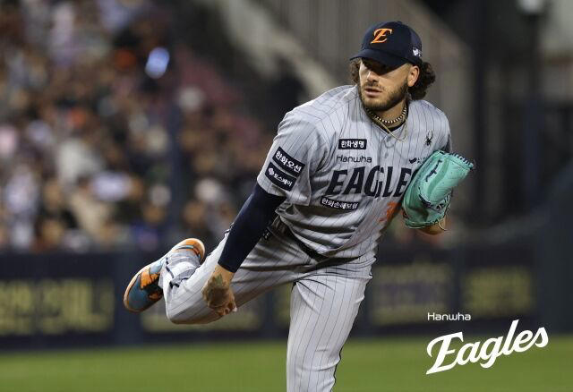 '역시 에이스' 폰세 156km 9K 101구, '본헤드플레이' 플로리얼 2타점 3루타 속죄…한화 이겼다, 김서현 155km SV [MD잠실]