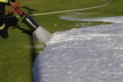 Replicating Fluorine's “Bulkiness” for Safer Water-Repellent Materials