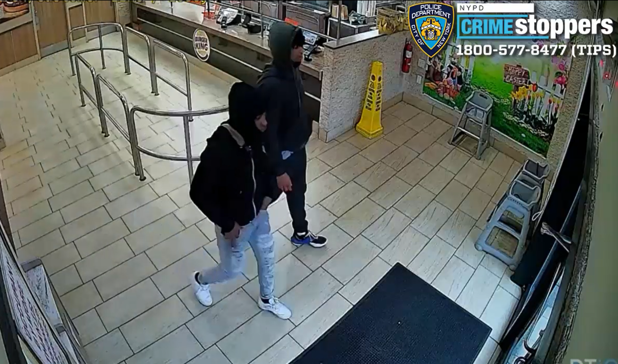 Man robbed of Airpods, iphone at gunpoint at Queens Burger King