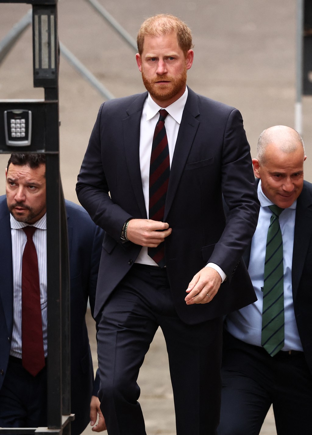 Prince Harry dramatically escorted out of London’s High Court hearing ...