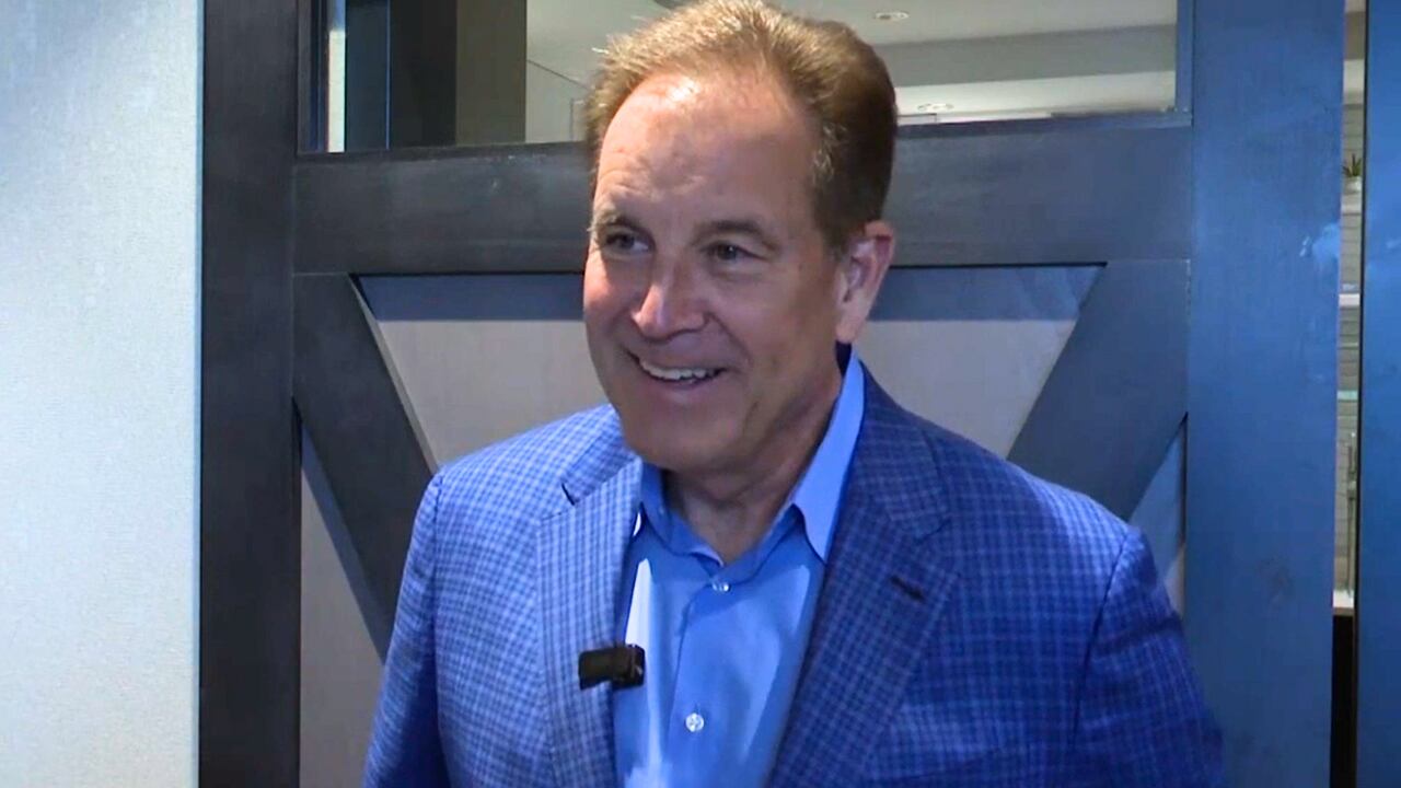 EXCLUSIVE: Watch the full interview with golf commentator Jim Nantz