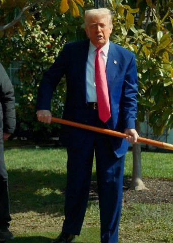 Trump Gardens at the White House With a Gold Shovel