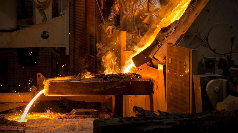Why the UK government is not ruling out nationalising key British steel ...