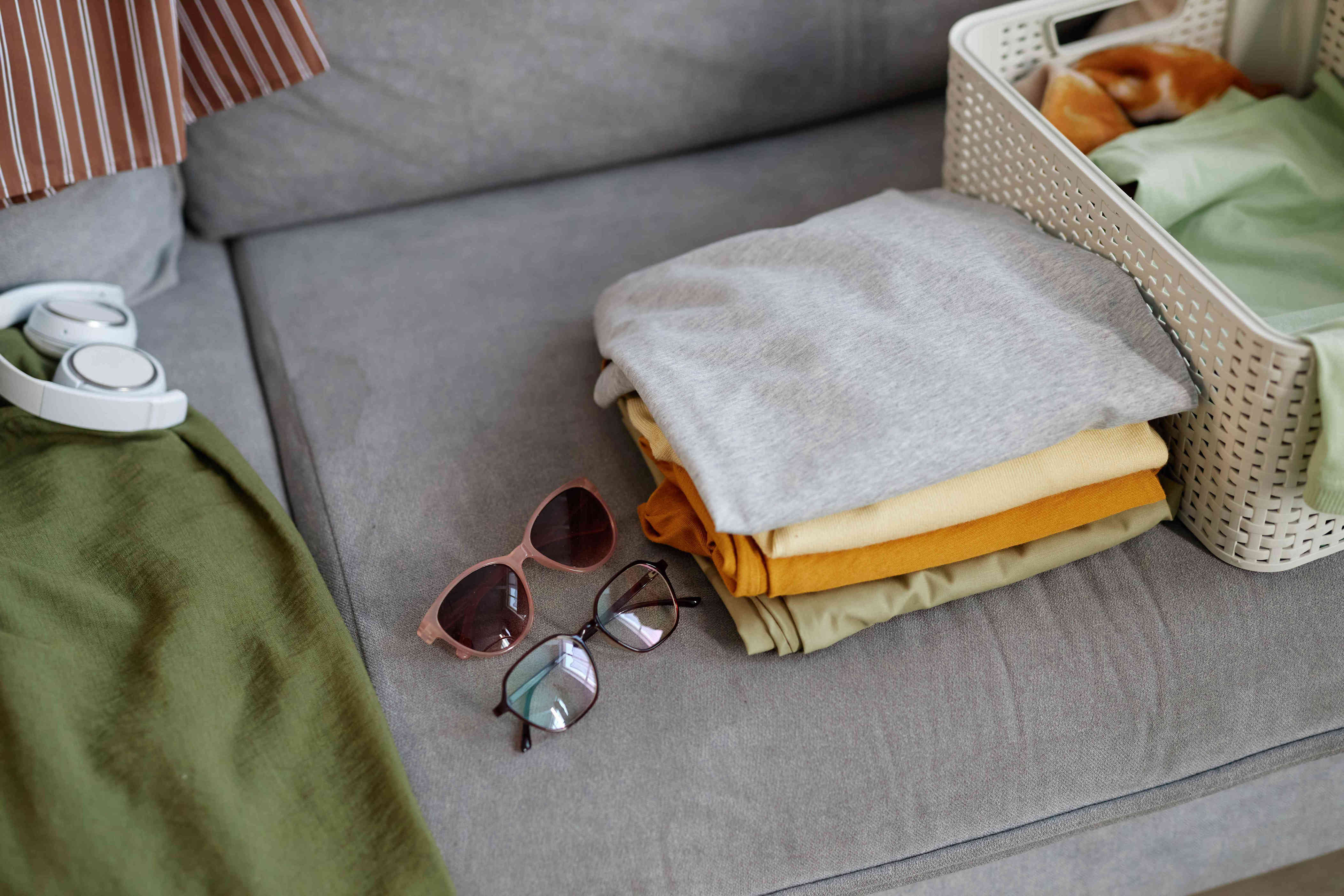 6 Tips to Be Ruthless When Decluttering Your Home for Spring, Pro ...