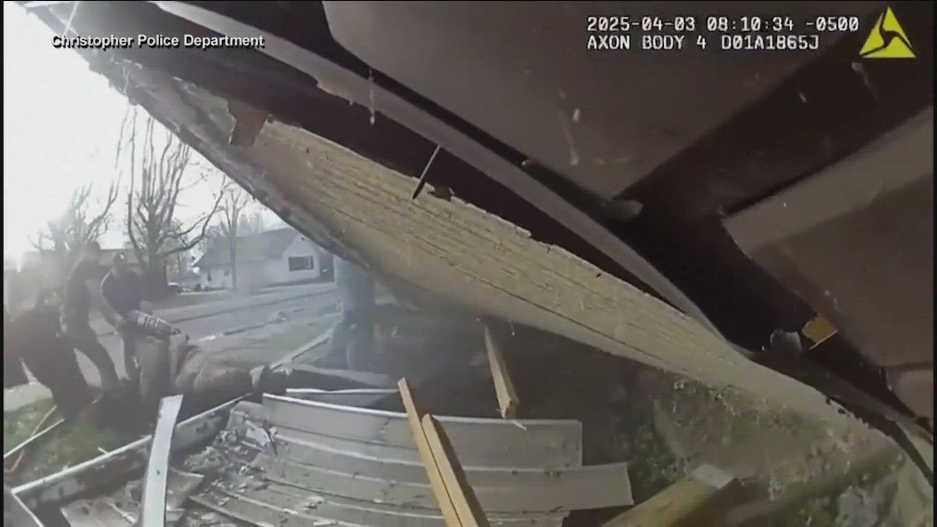 Firefighter rescued after Illinois home explosion