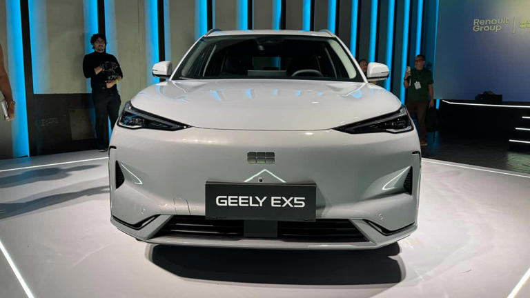 Geely EX5 será o 1º carro da marca no Brasil e chega em julho