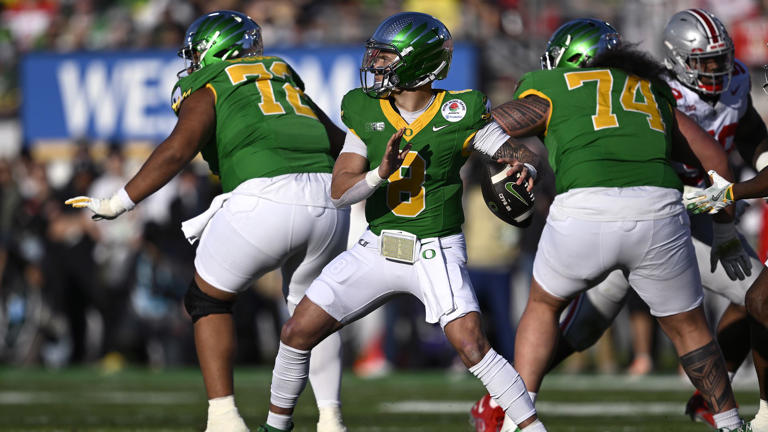 2025 NFL Draft prospect profile - Dillon Gabriel, QB, Oregon